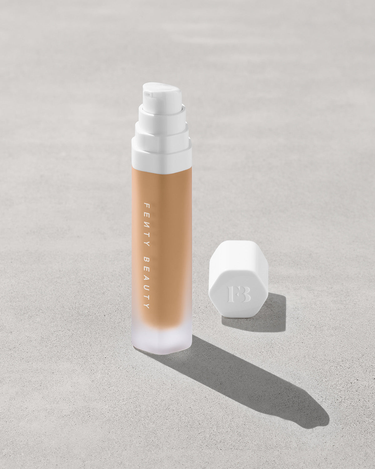 Soft'lit Naturally Luminous Longwear Foundation | Fenty Beauty