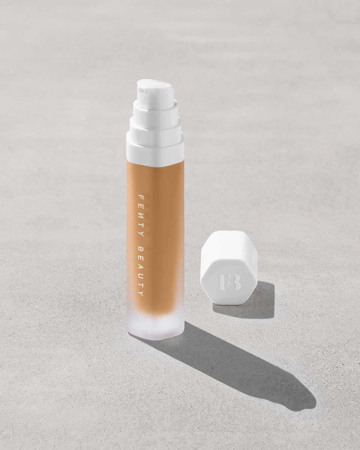 Soft'lit Naturally Luminous Longwear Foundation | Fenty Beauty