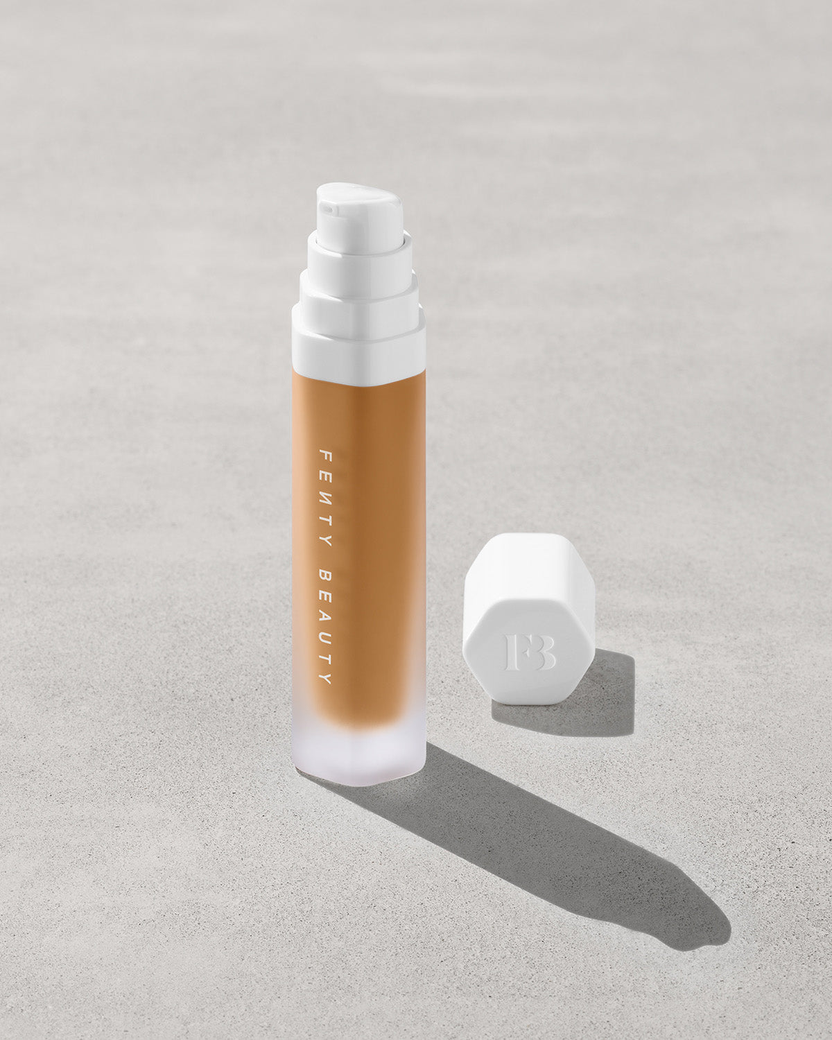Soft'lit Naturally Luminous Longwear Foundation | Fenty Beauty