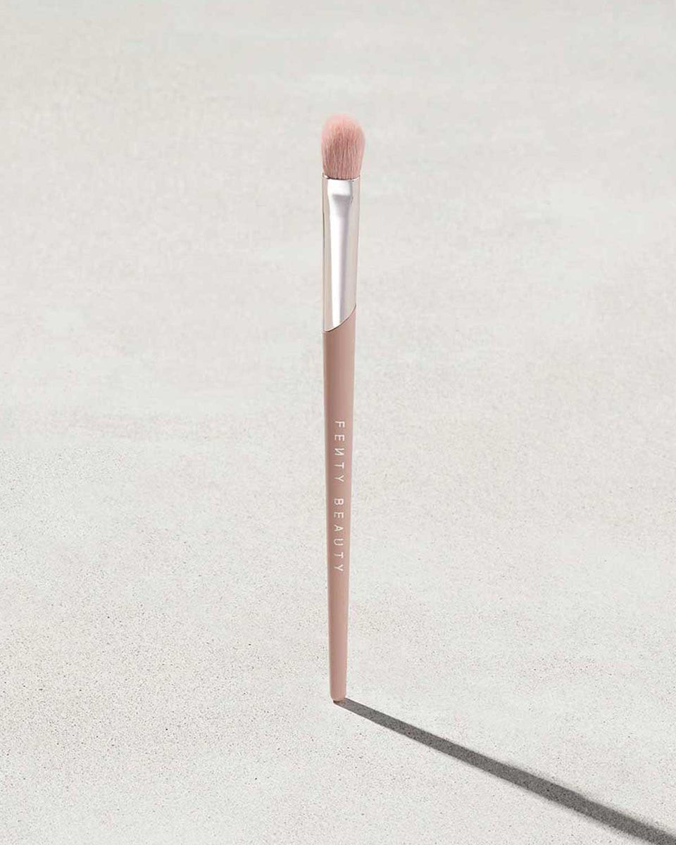 Precision Blending Brush 230 | Makeup Brush | Fenty Beauty
